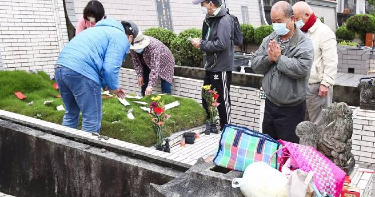 清明掃墓地點偏僻「怕兒女煞到」 婆婆想叫媳婦去反挨轟 | 生活 | CTWANT