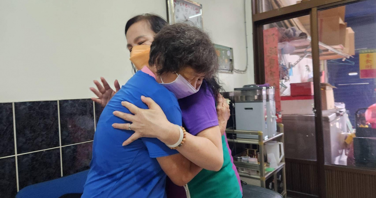 峇里島103台人詐團確認沒有19歲孫 鹹粥嬤出攤苦等「想到就會掉眼淚」 | 社會 | CTWANT