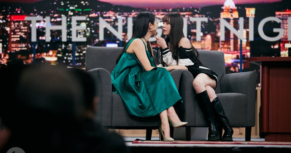 赤鬼伯伯登《賀瓏夜夜秀》 與Albee上演女女親吻 | 娛樂 | CTWANT