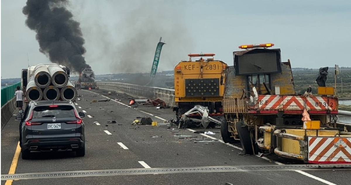 快訊／台61線水泥車撞3車起火 2人失去生命跡象1人傷 | 社會 | CTWANT