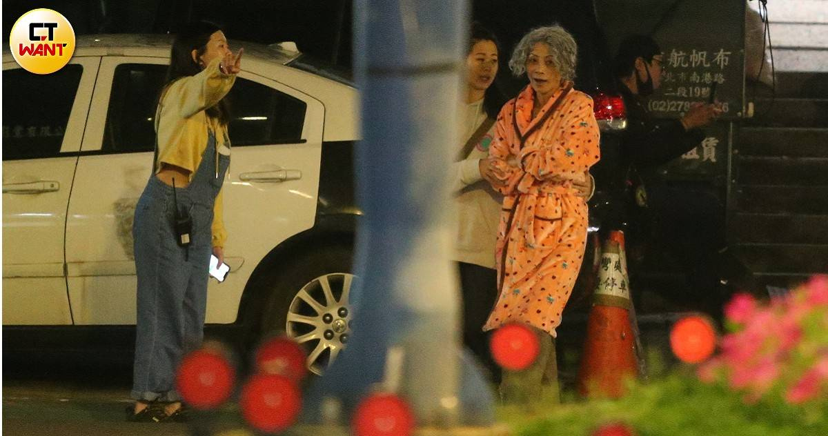 百變影后4／美女變阿婆好驚人 柯佳嬿老太婆樣騙過路人 朱茵一秒被老公識破 | 娛樂 | CTWANT