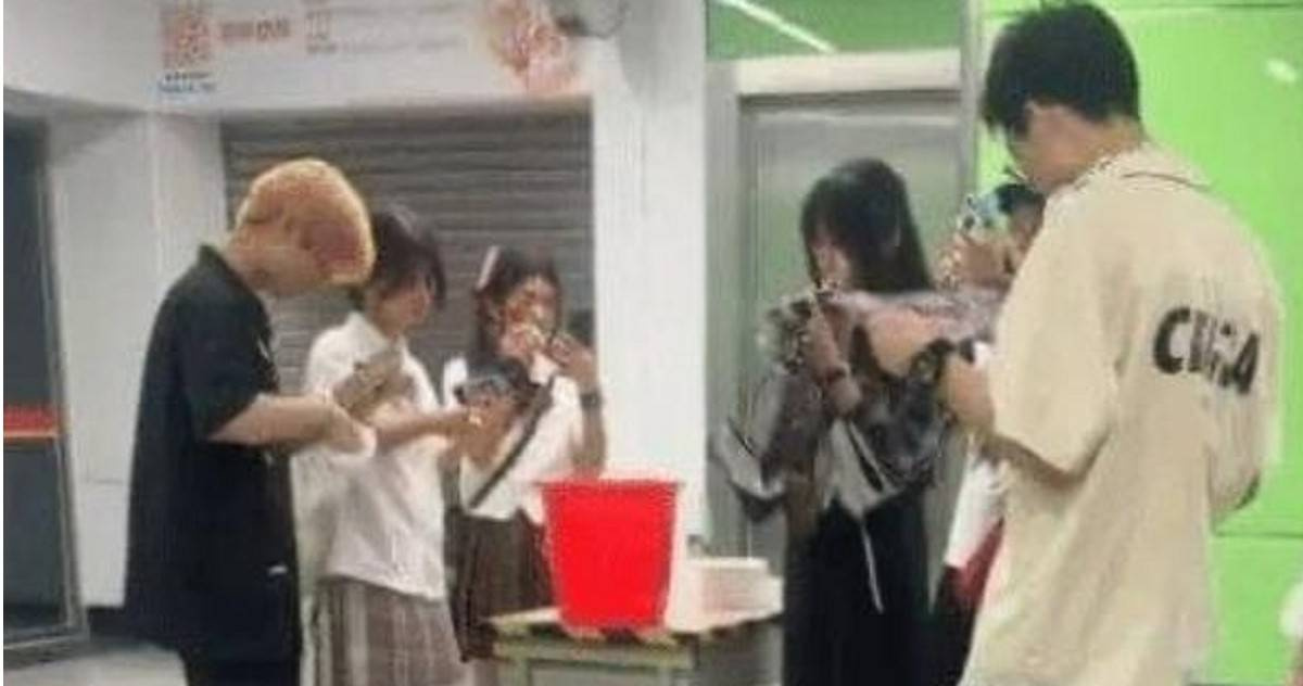 素顏才能搭車？廣州地鐵站提供卸妝水 乘客門口卸妝才能入內 | 國際 | CTWANT