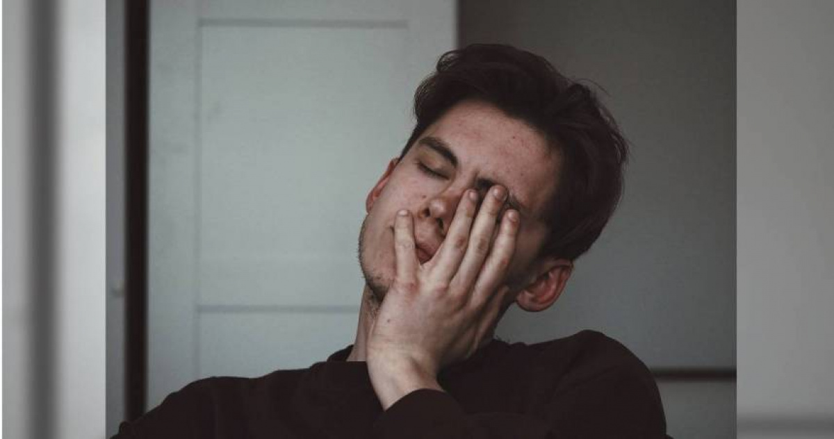 她追劇到半夜「家事全擺爛」 2寶爸出門獨漏她「還被罵媽寶」：自己不跟「裝屎臉」 | 生活 | CTWANT