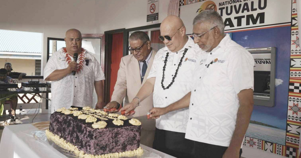 吐瓦魯國內「第一台ATM啟用」 總理親臨見證：歷史性的一刻 | 國際 | CTWANT