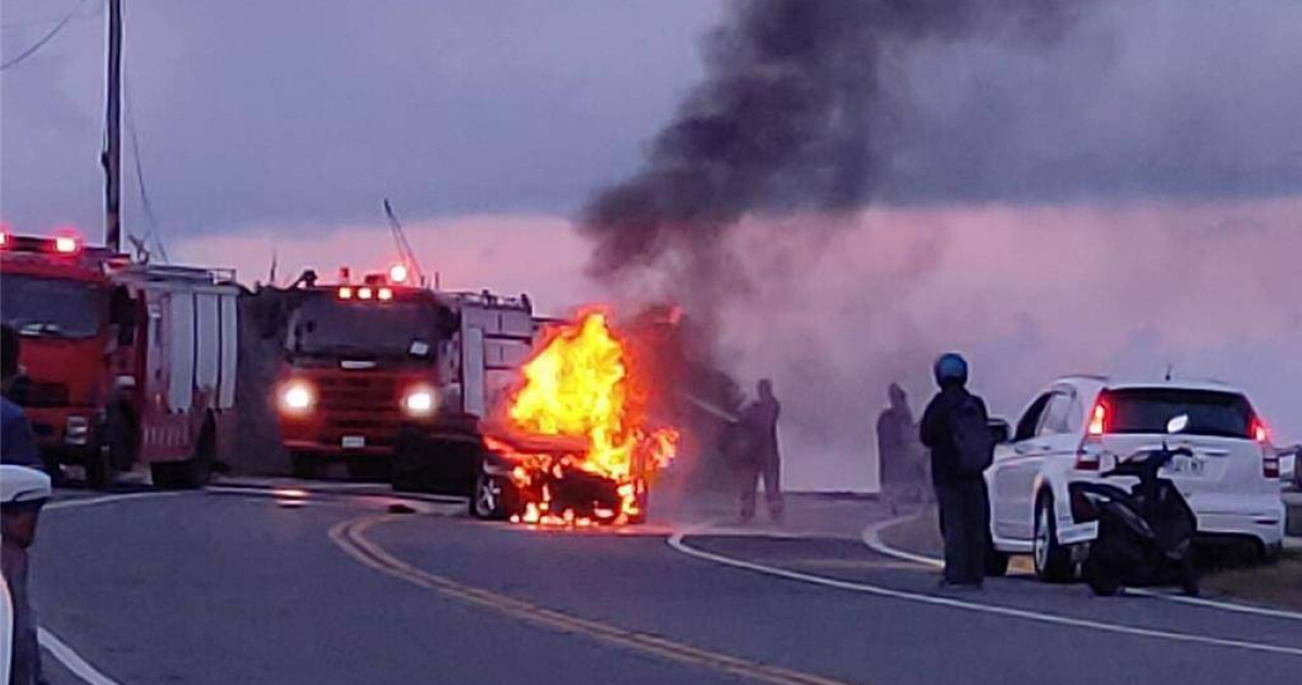 台東台11線兩車對撞起火 83歲翁OHCA、27歲男重傷送醫搶救 | 社會 | CTWANT