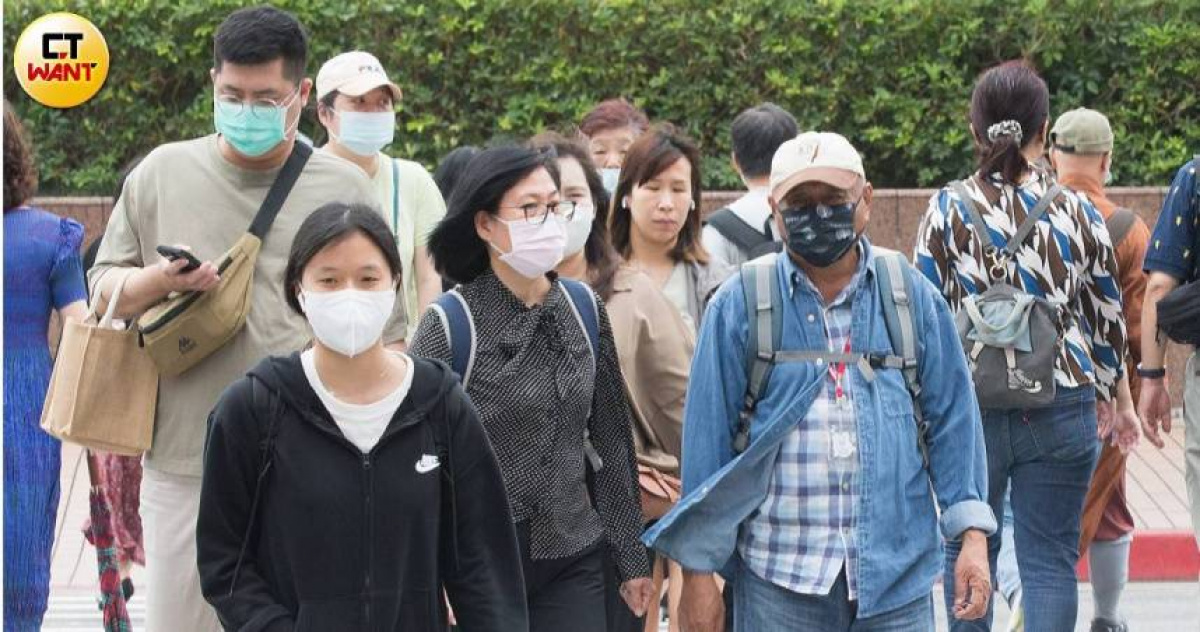 今晚有望迎初雪！明天更冷「低溫探14度」週末回溫 下週再變天 | 生活 | CTWANT