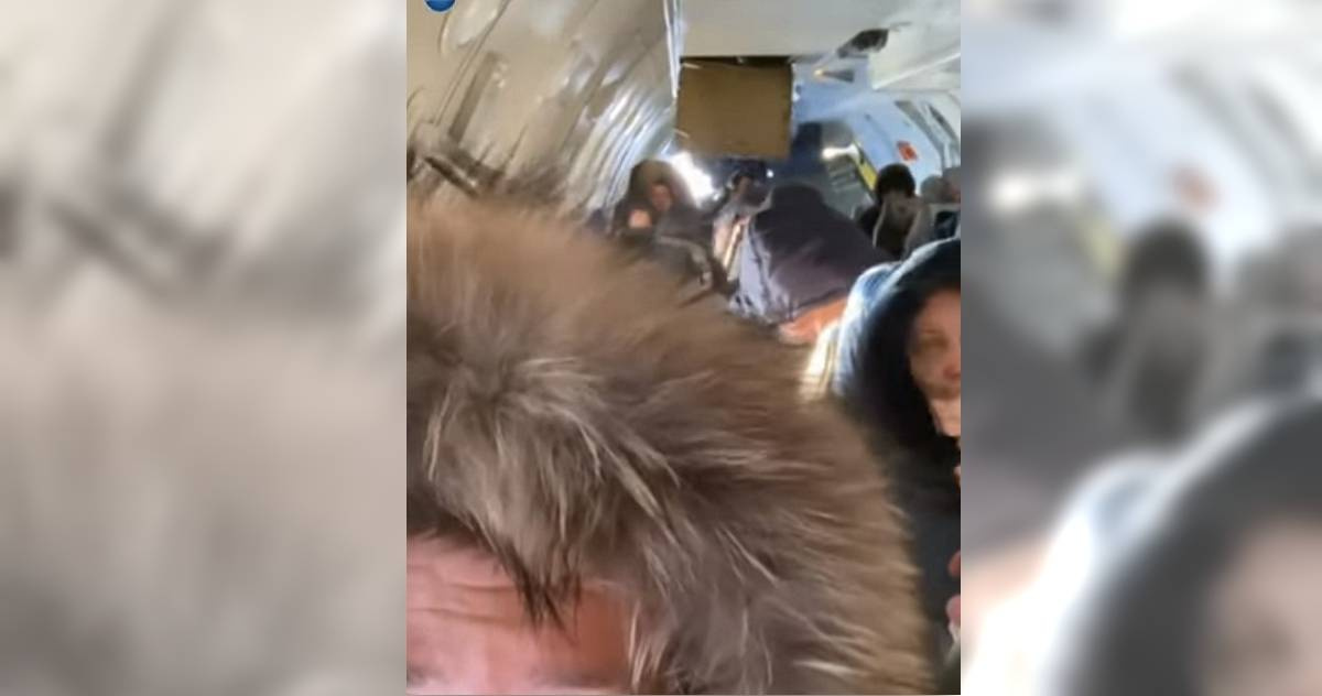 飛機鬼門開！9000英尺高空「後艙門突開啟」 乘客行李全噴飛 | 國際 | CTWANT