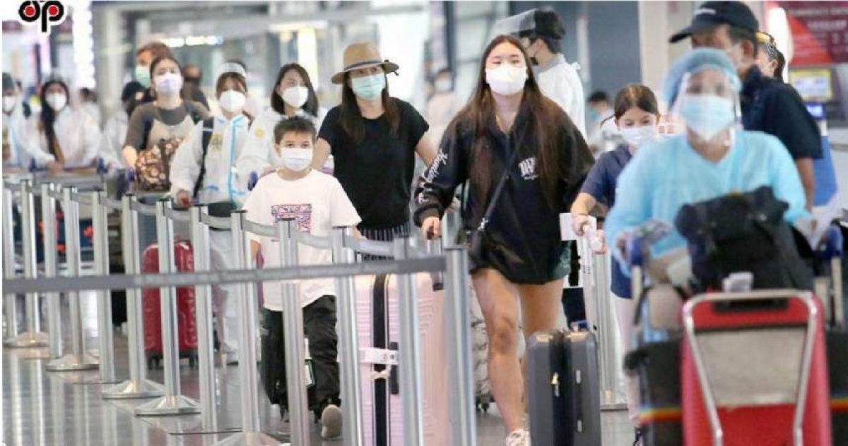 回歸正常生活！出國自由行10/13解封 「摘口罩」下階段實行 | 生活 | CTWANT