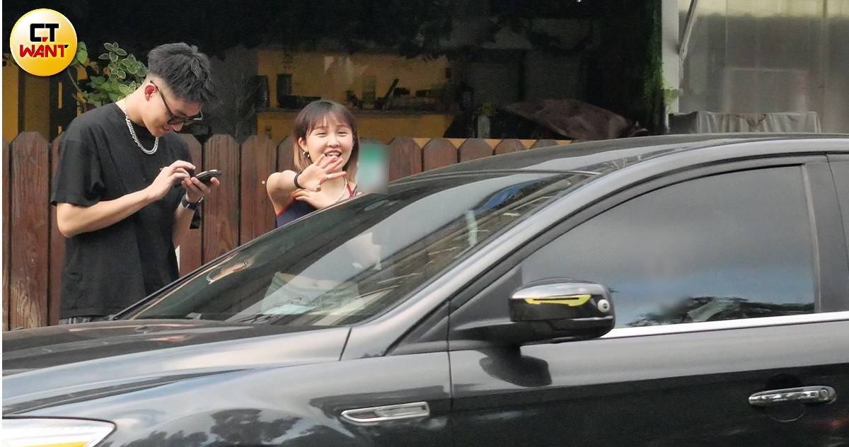 Singer Leaving Singles 2/Zhang Ruofan talks about the identity of her brother-sister's boyfriend ...