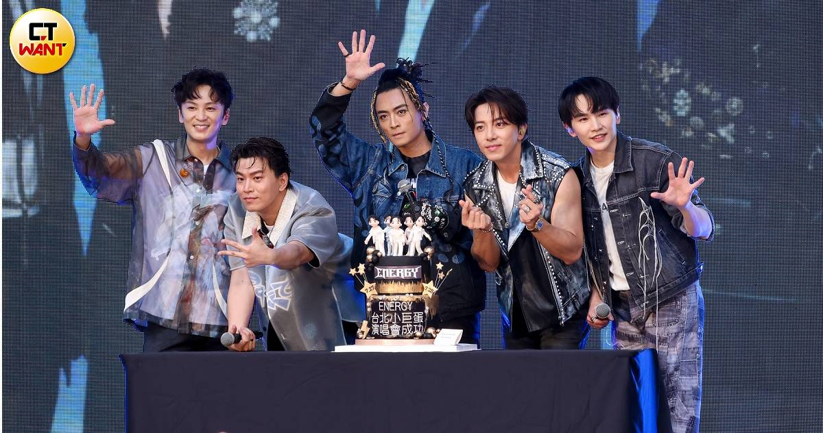 Energy睽違二十二年唯一簽唱會 現場湧5000人擠爆信義區 | 娛樂 | CTWANT
