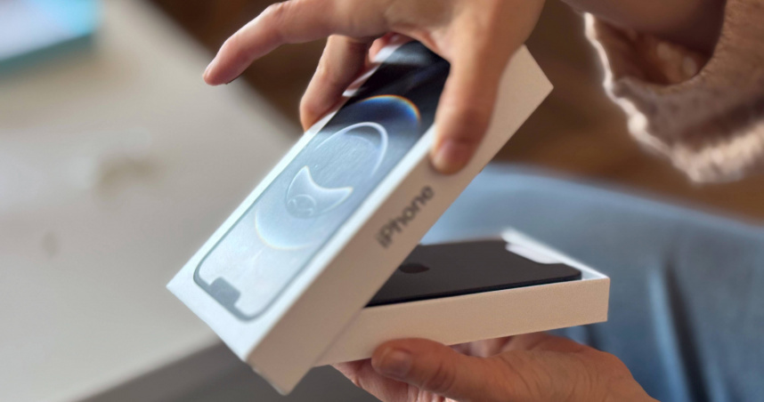 傳iPhone恐漲！美國果粉「恐慌性搶購潮」 門市員工曝：每人都來問 | 財經 | CTWANT