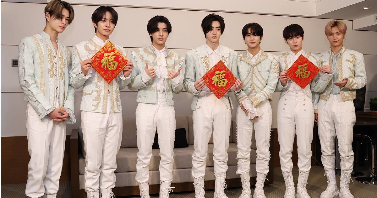 ENHYPEN拿春聯拜早年：恭喜發財 隊長JUNGWON兒時看過女王頭「聽說變細了」 | 娛樂 | CTWANT