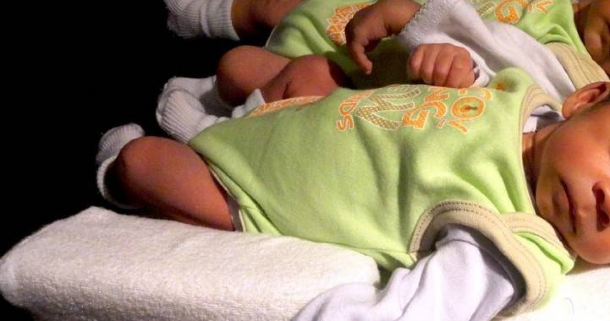 雙胞胎女兒髮型不同「愈長大愈不像」 人夫做DNA鑑定…竟遇上罕見情況 | 國際 | CTWANT