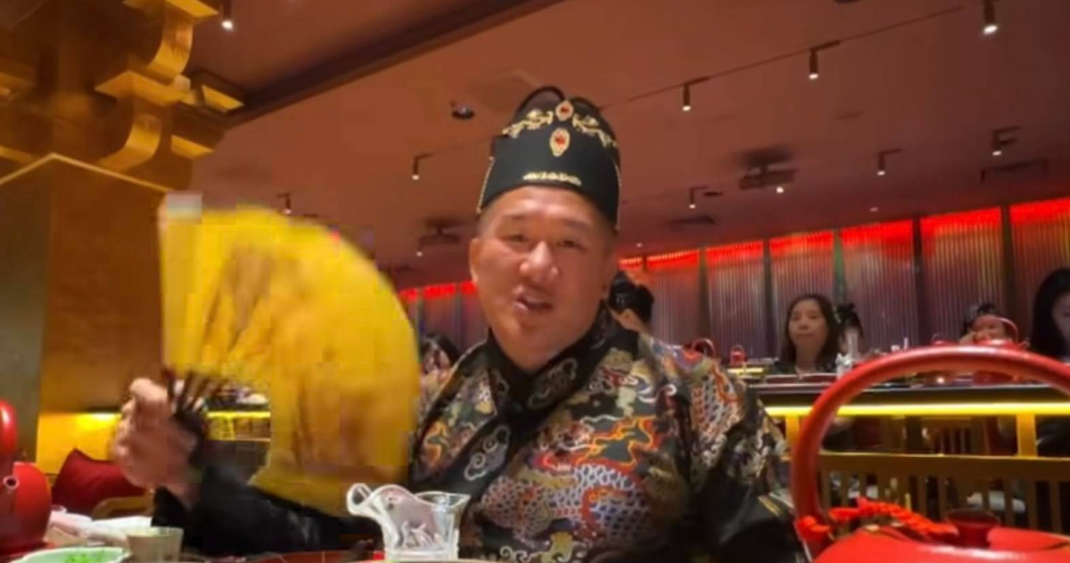 館長體驗上海宮宴 網見「衣服」傻眼喊：你被設計了 | 娛樂 | CTWANT