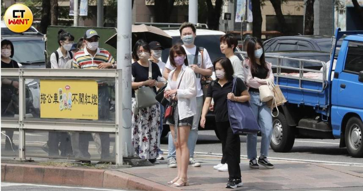 北市中午飆36度！專家曝：不是本週最熱 「這2天」恐現極端高溫 | 生活 | CTWANT